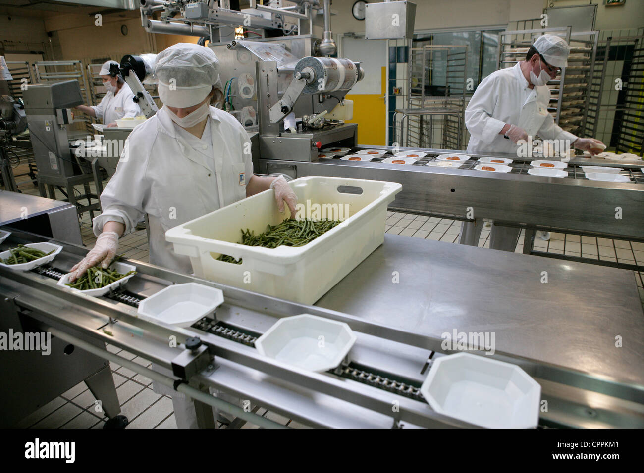 Hospital kitchen hi-res stock photography and images - Alamy