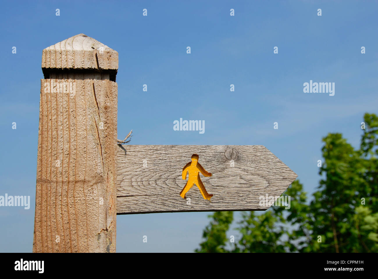 Yellow man walking sign hi-res stock photography and images - Alamy