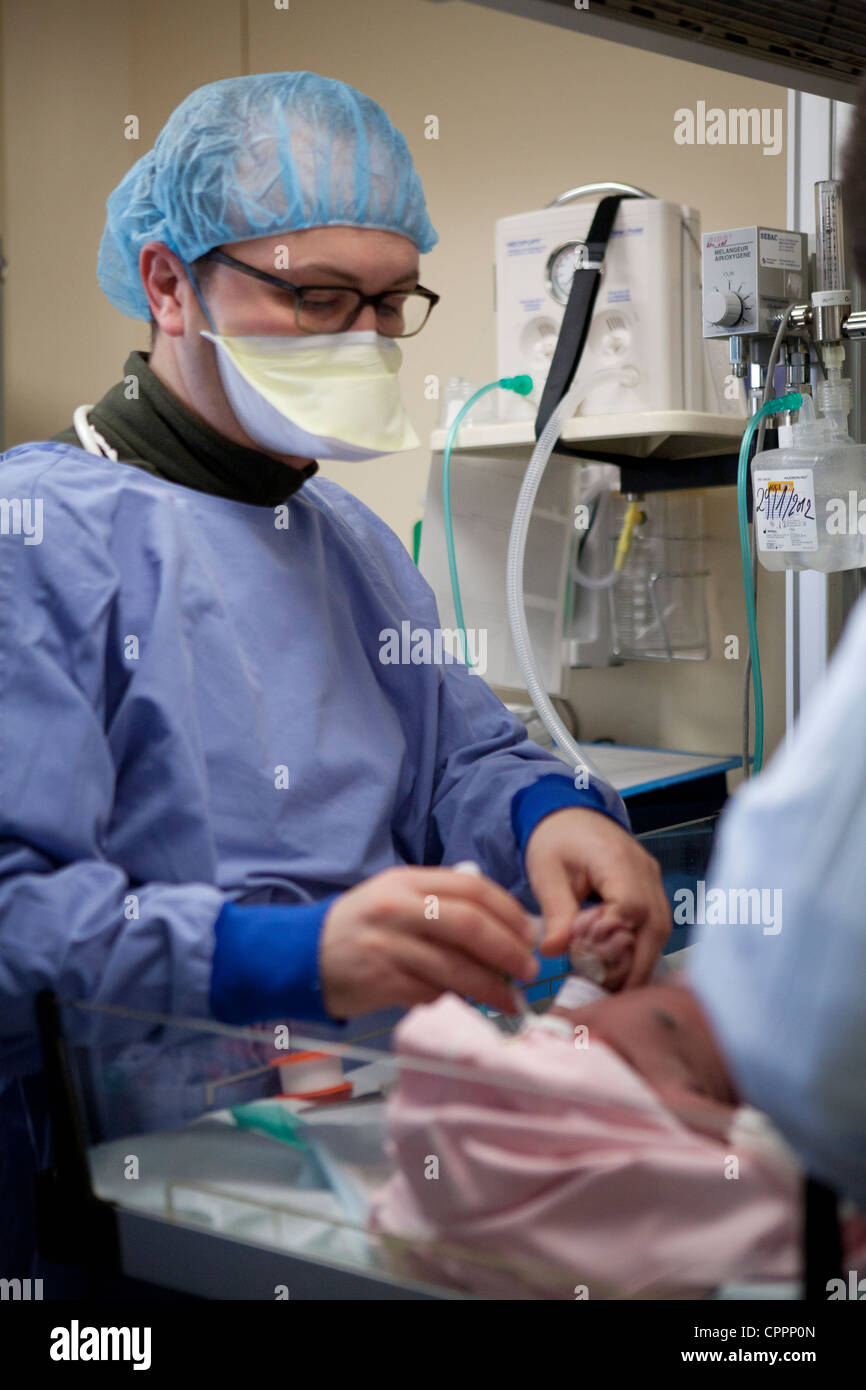 EMERGENCY CASE PEDIATRIC Stock Photo - Alamy