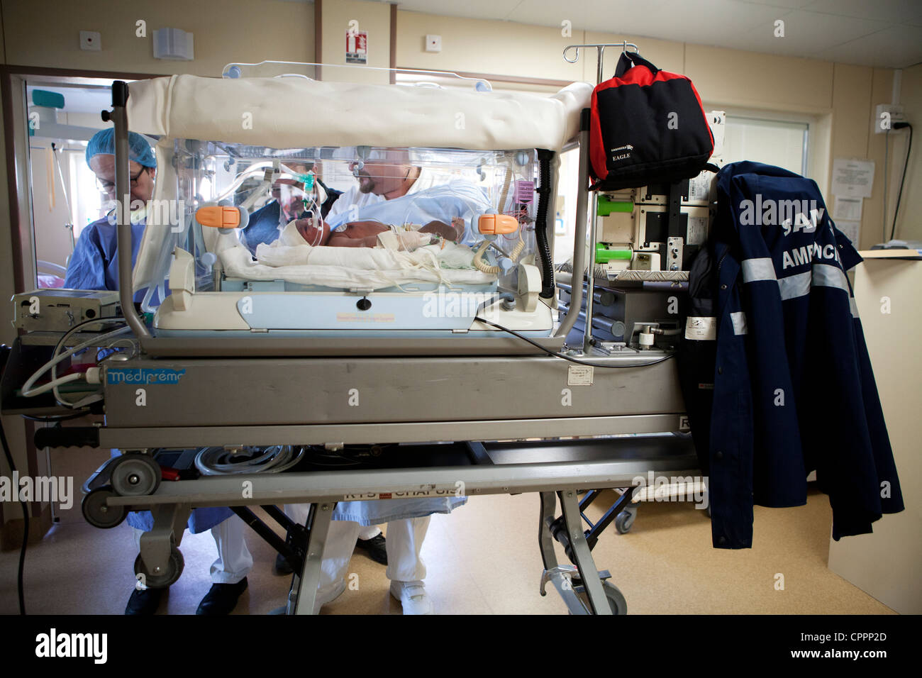 EMERGENCY CASE PEDIATRIC Stock Photo - Alamy