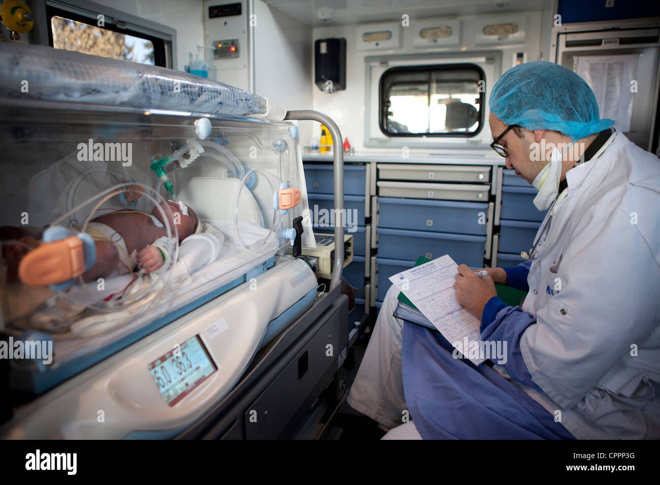 Pediatric Icu High Resolution Stock Photography and Images - Alamy