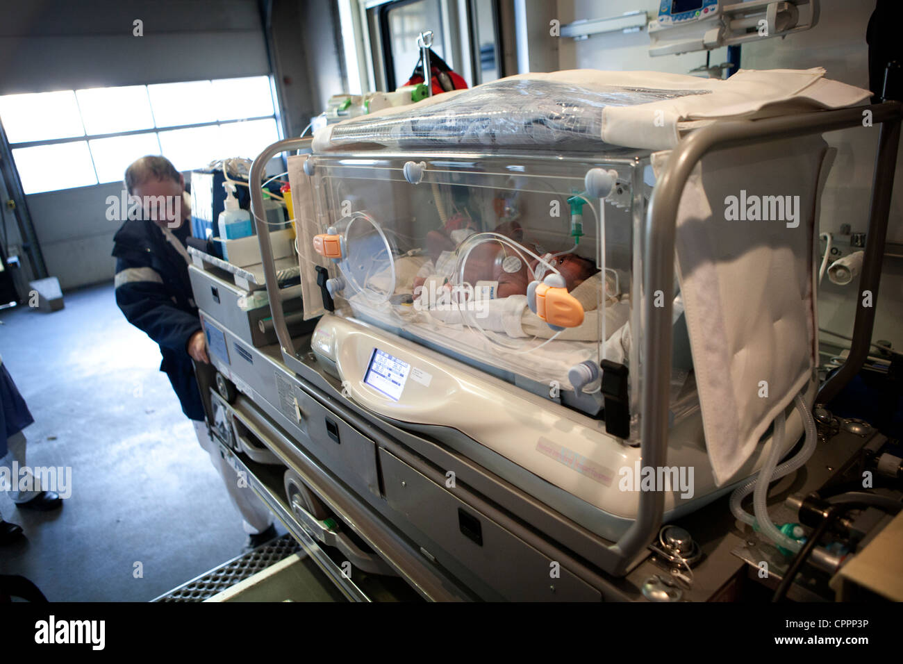 EMERGENCY CASE PEDIATRIC Stock Photo - Alamy
