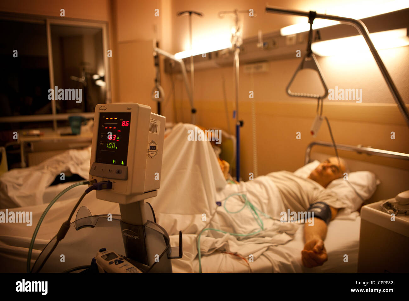 MAN RECEIVING BLOOD TRANSFUSION Stock Photo - Alamy