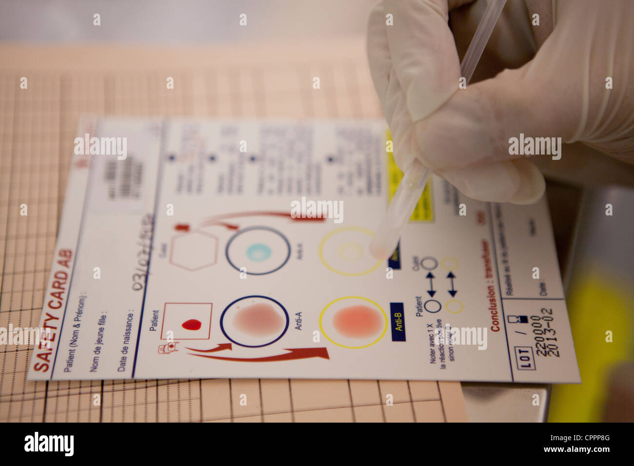 Blood type testing hi-res stock photography and images - Alamy