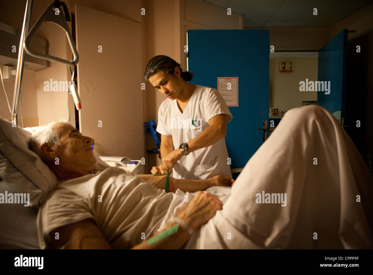 MAN RECEIVING BLOOD TRANSFUSION Stock Photo - Alamy