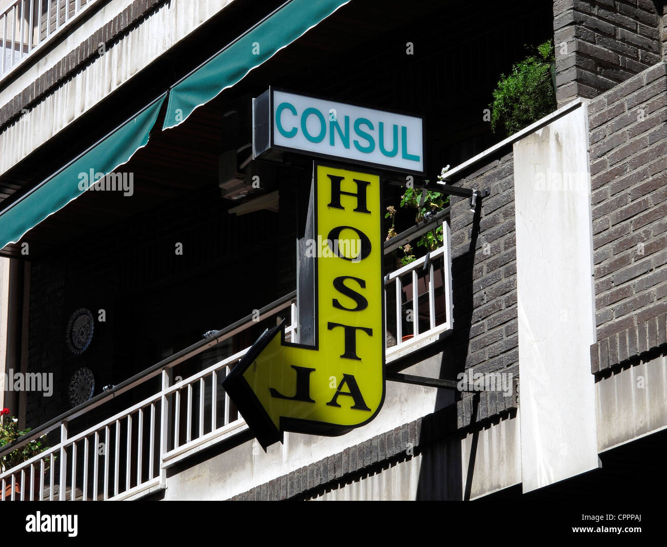 Street scene granada hi-res stock photography and images - Alamy