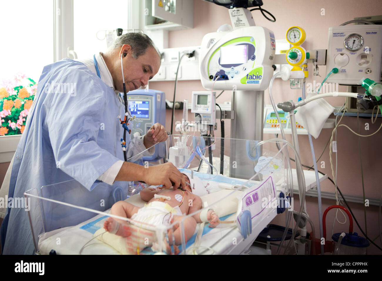 Pediatric icu hi-res stock photography and images - Alamy