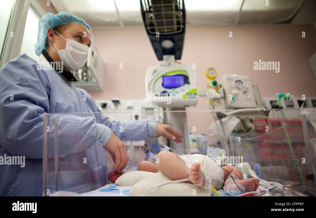 EMERGENCY CASE PEDIATRIC Stock Photo - Alamy