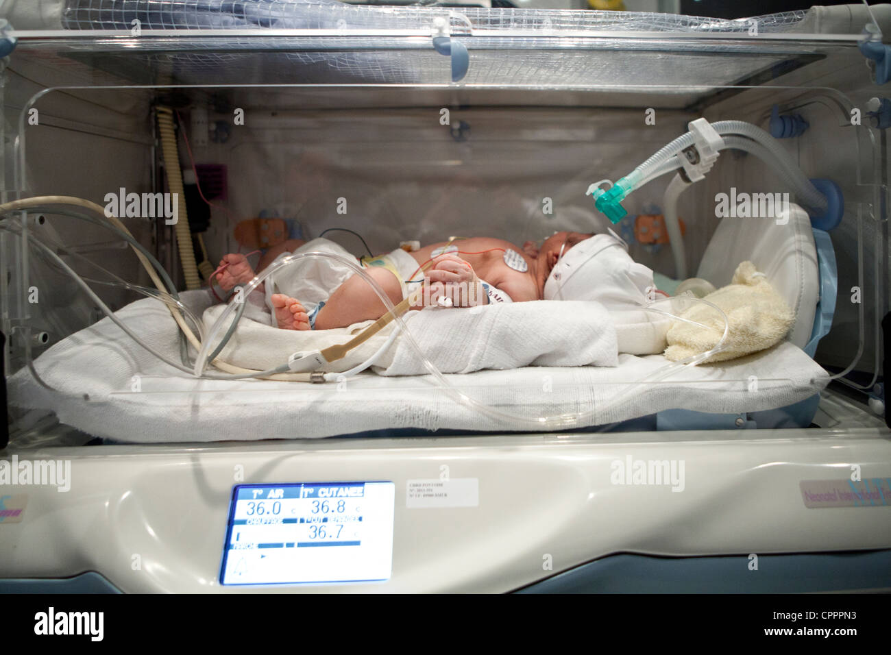 Pediatric icu hi-res stock photography and images - Alamy