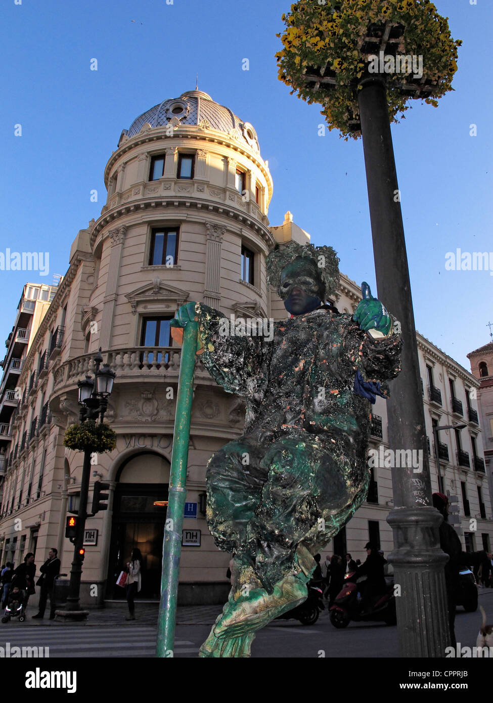 The human statue hi-res stock photography and images - Alamy