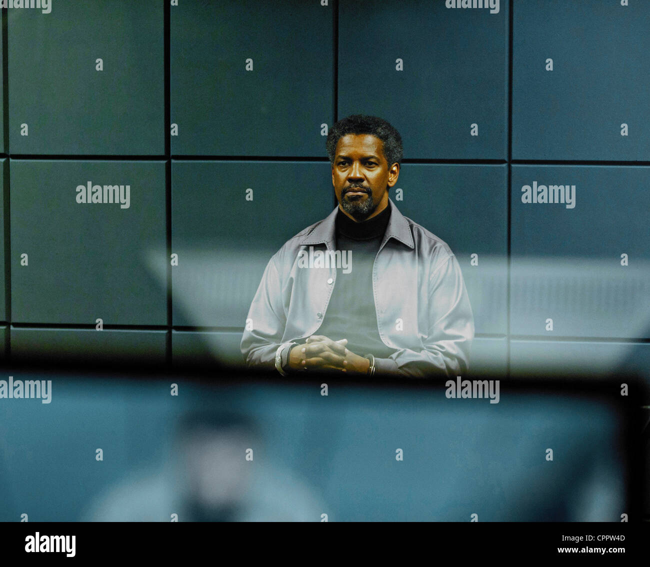 Denzel washington safe house hi-res stock photography and images - Alamy