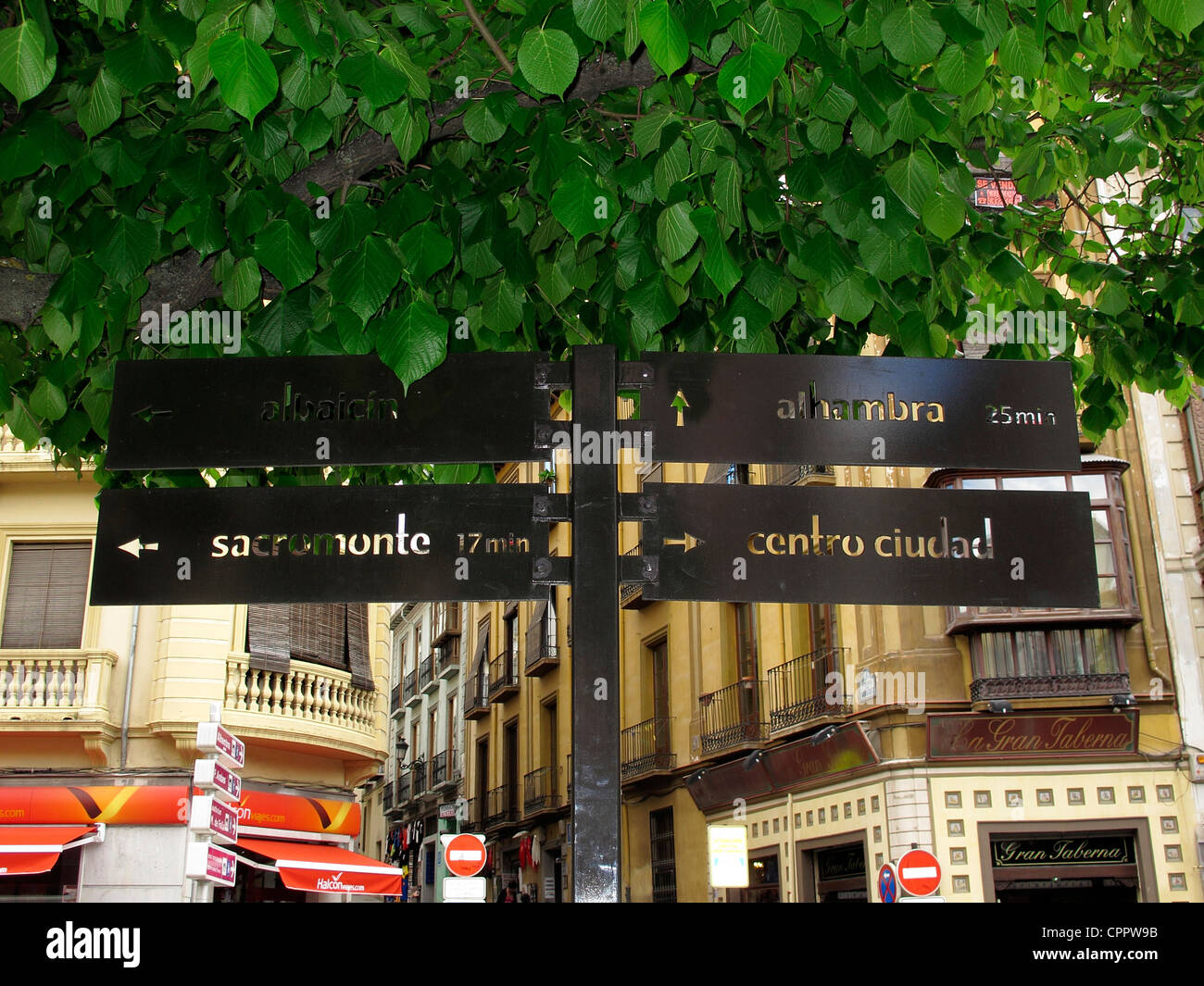 Spain road sign hi-res stock photography and images - Alamy