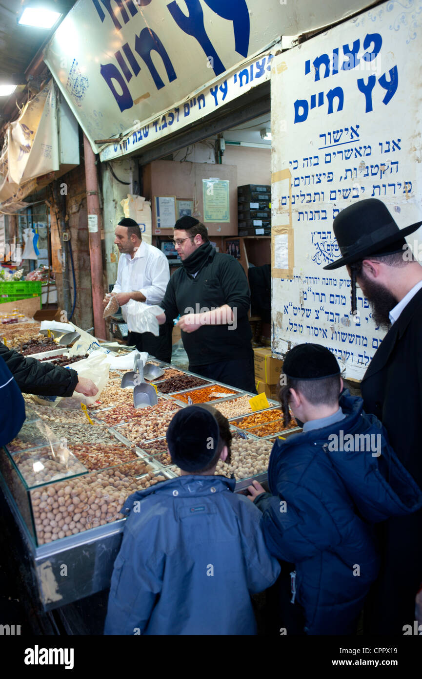 Middle East Israel Jerusalem Mehane Yehuda Market Hasidic Jews shopping ...