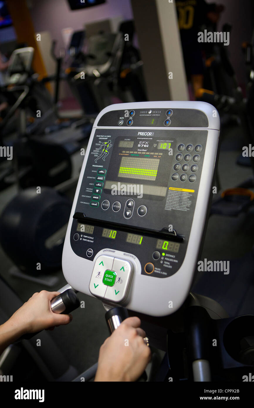 Zoom training hi-res stock photography and images - Alamy