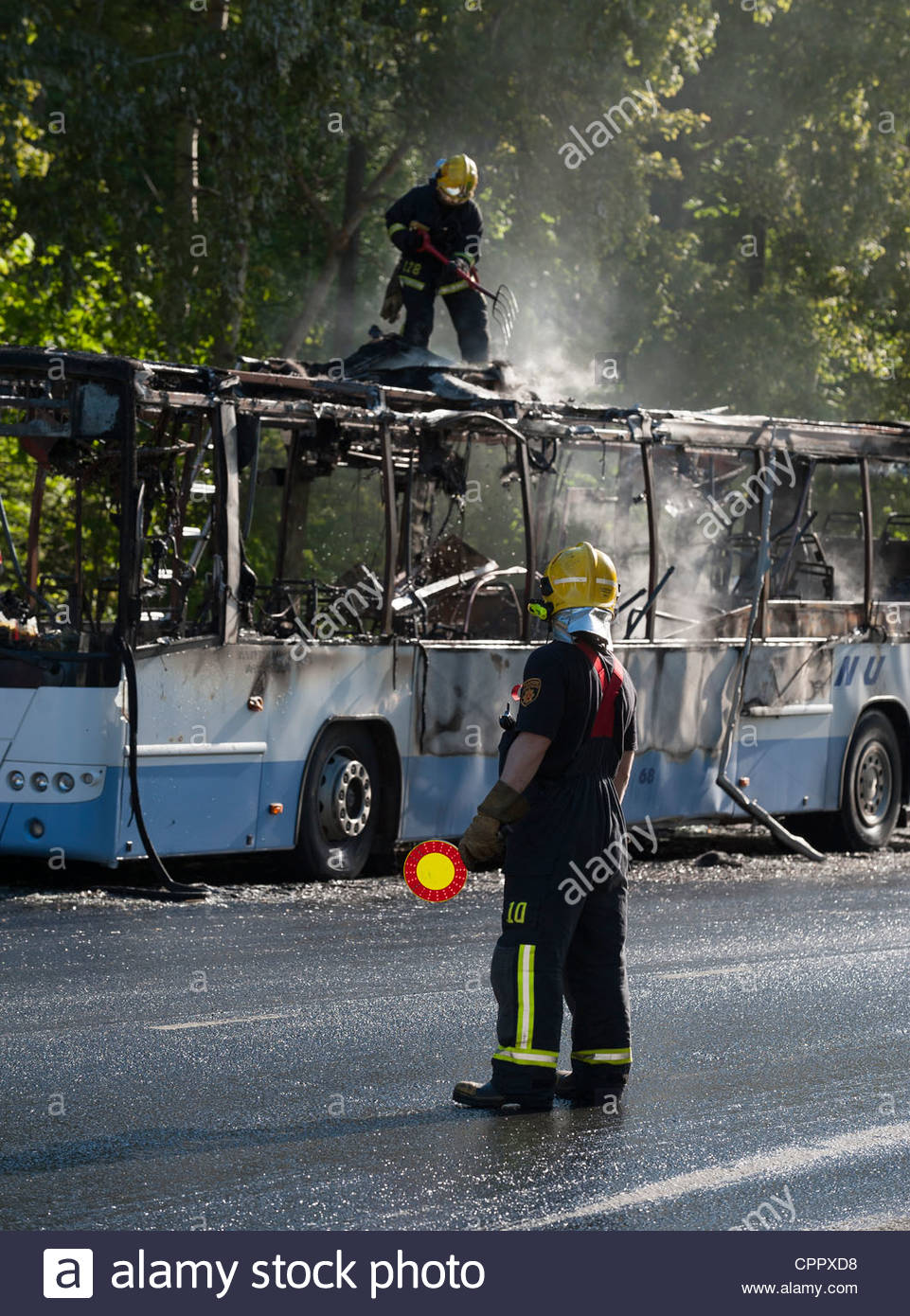 Burnt Out Bus Stock Photos & Burnt Out Bus Stock Images - Alamy