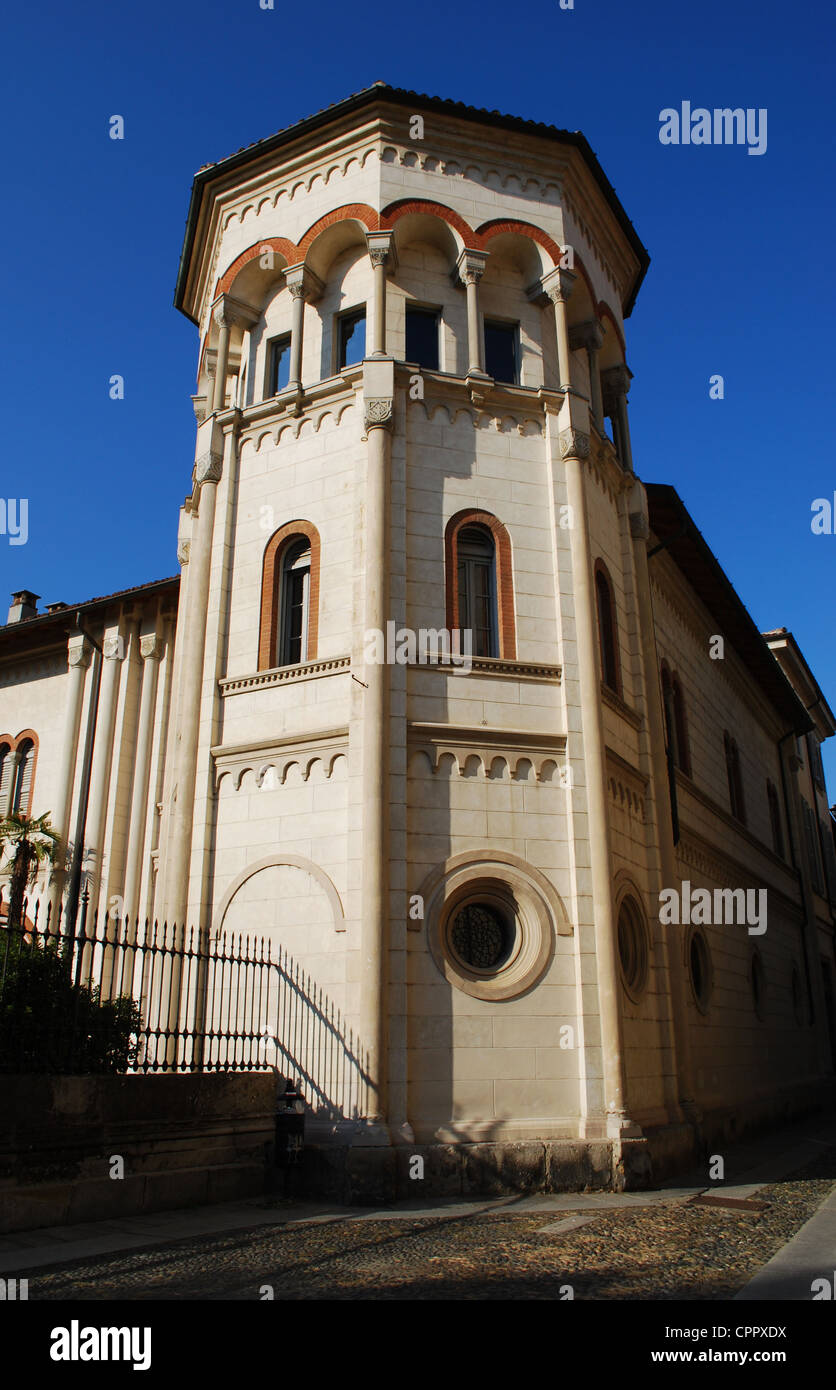 Historic palace hi-res stock photography and images - Alamy