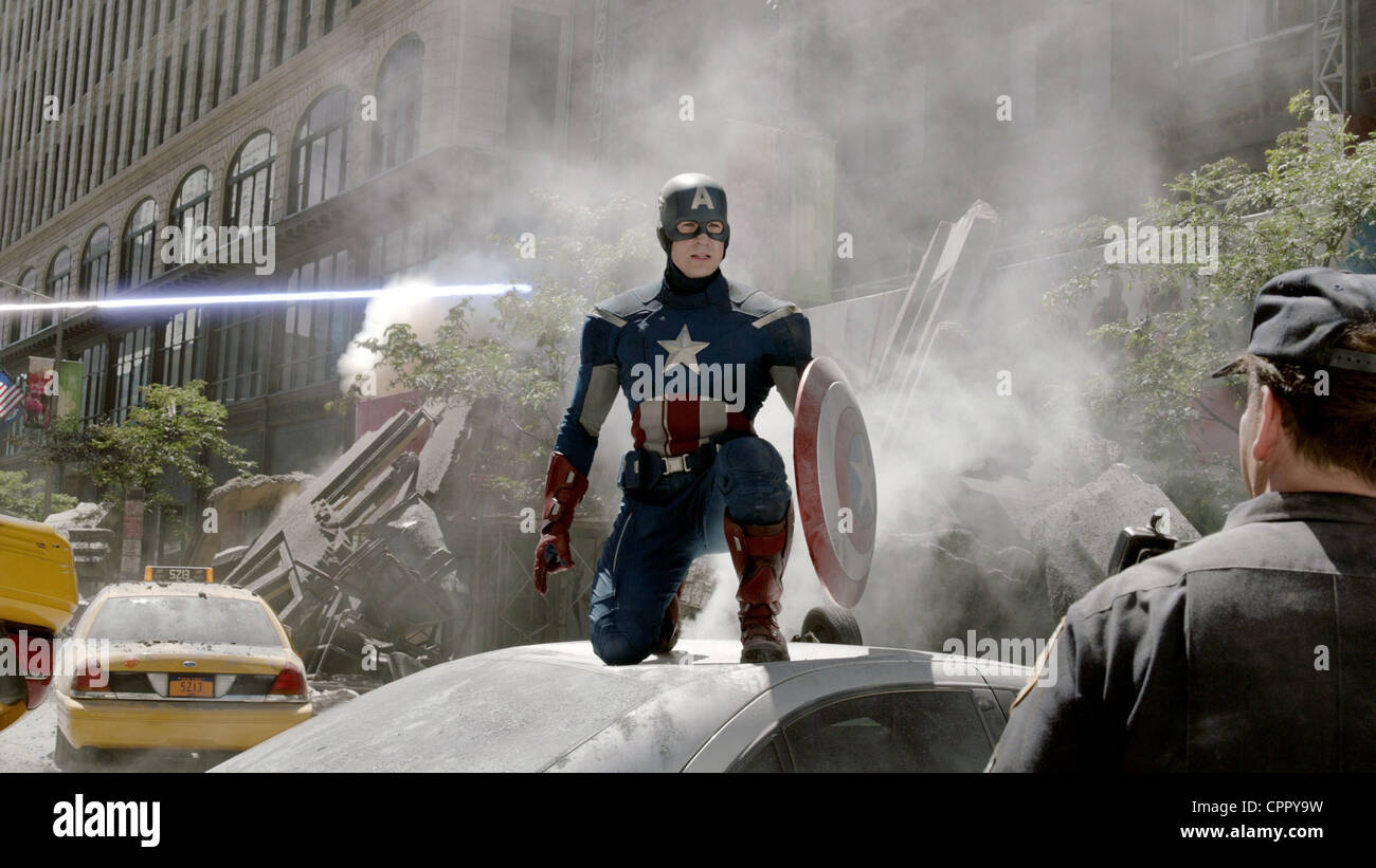 Captain america chris evans shield hi-res stock photography and images ...