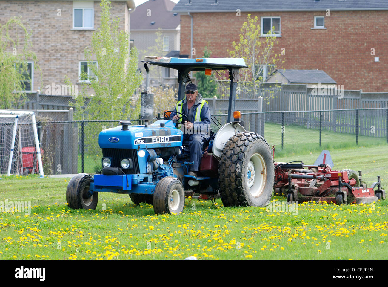 Lawn Mowing Tractors at Michelle Peckham blog