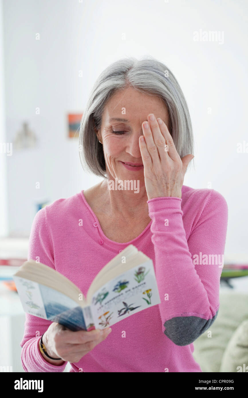 Reading Acuity High Resolution Stock Photography and Images - Alamy