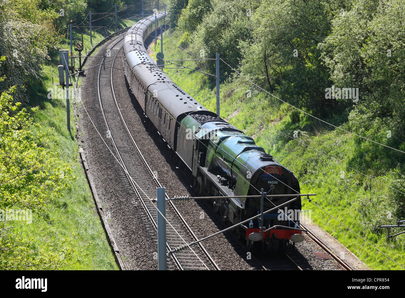 LMS Princess Coronation Class 6233 Duchess of Sutherland steam train on ...