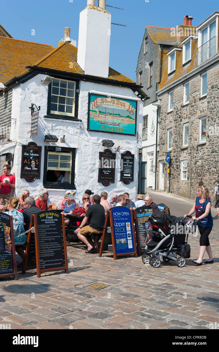 Sloop inn st ives cornwall hi-res stock photography and images - Alamy