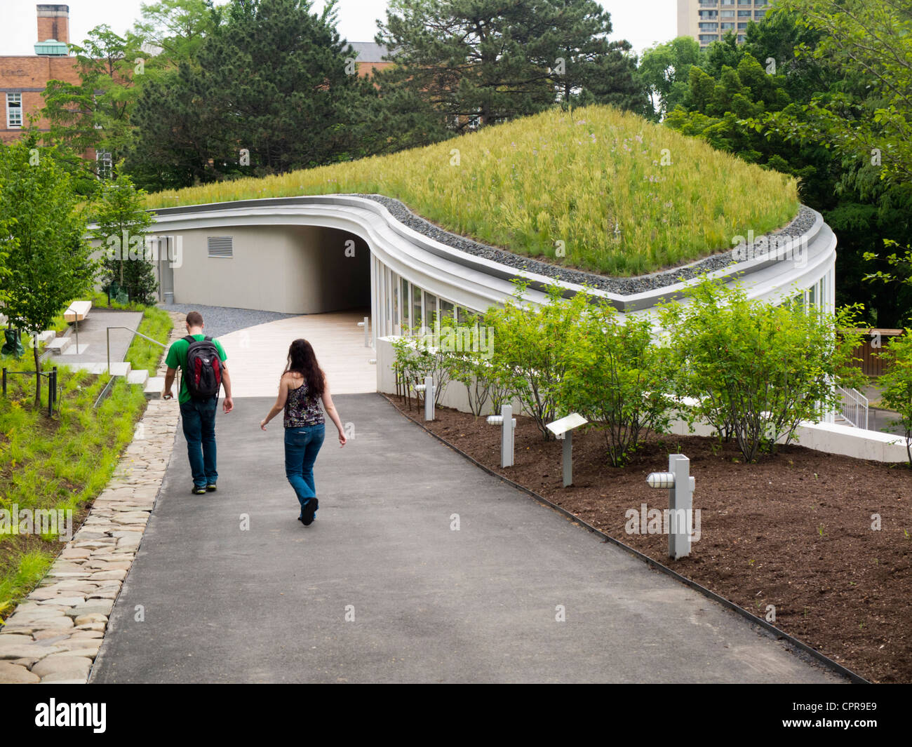 Brooklyn botanic garden building hi-res stock photography and images ...