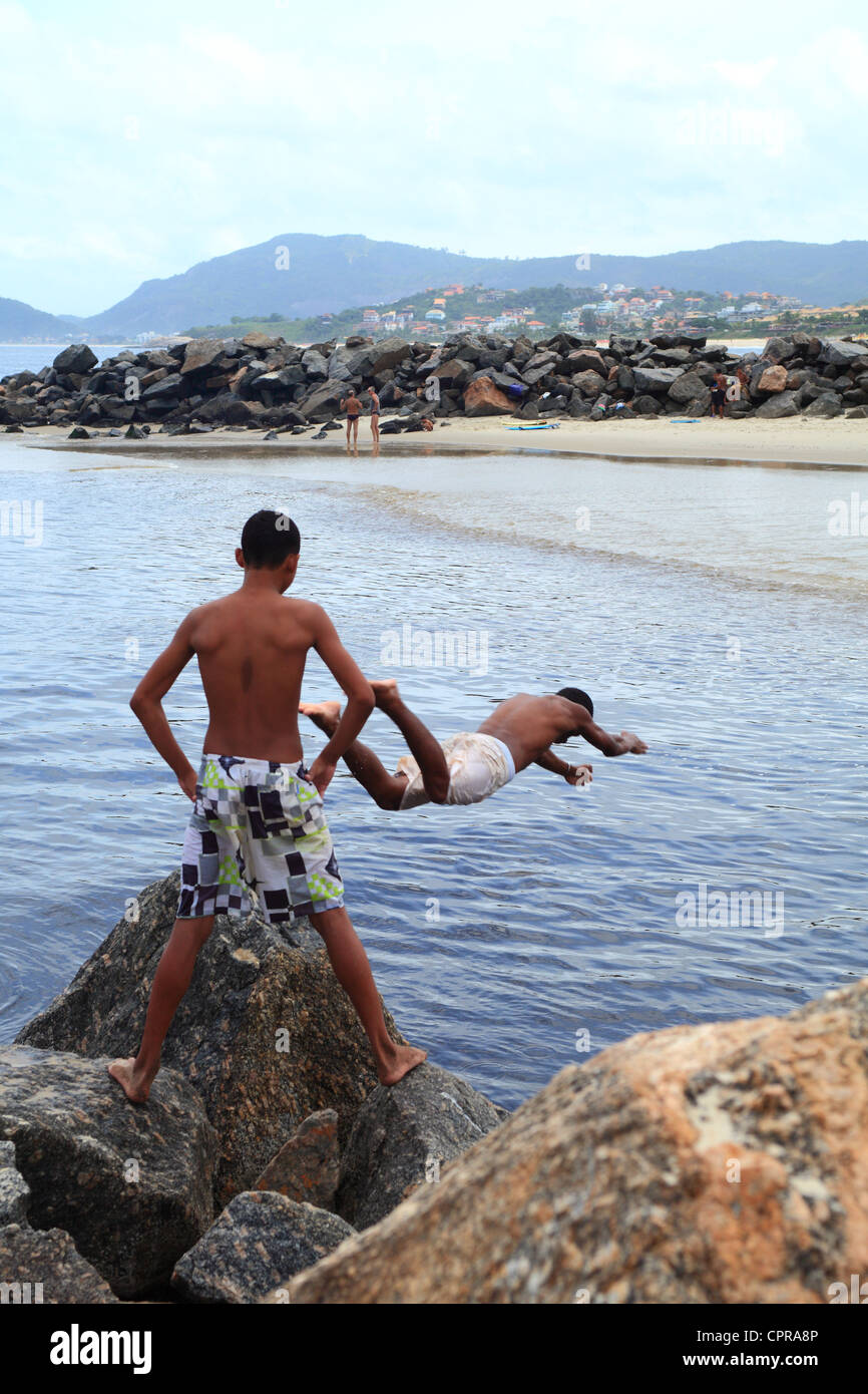 Diving from the rocks hi-res stock photography and images - Alamy