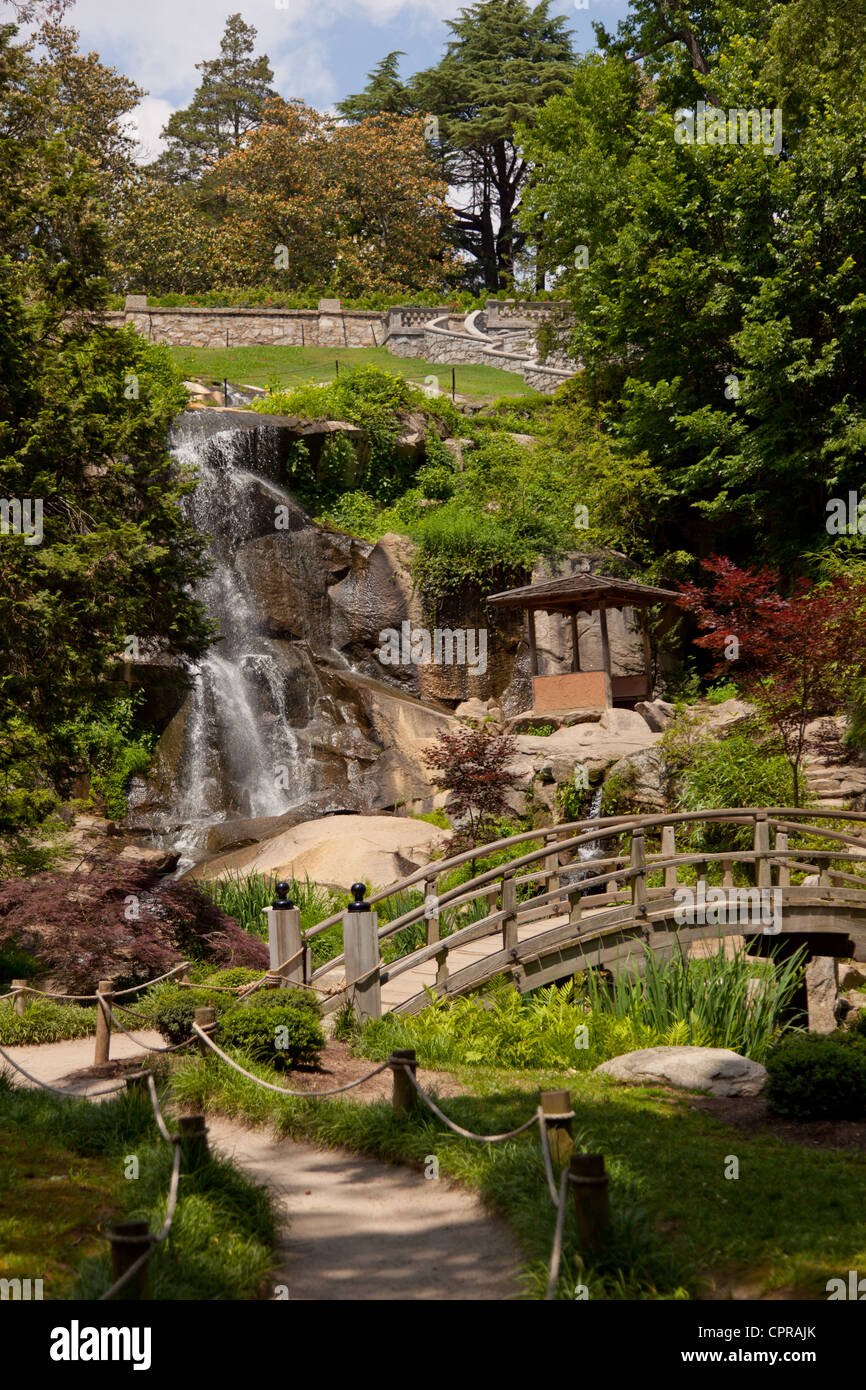 The Japanese Garden with waterfall and wood bridge at Maymont Estate in ...