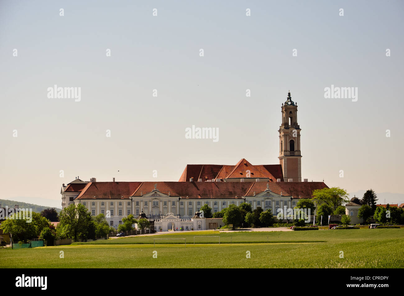 Monastery architecture hi-res stock photography and images - Alamy