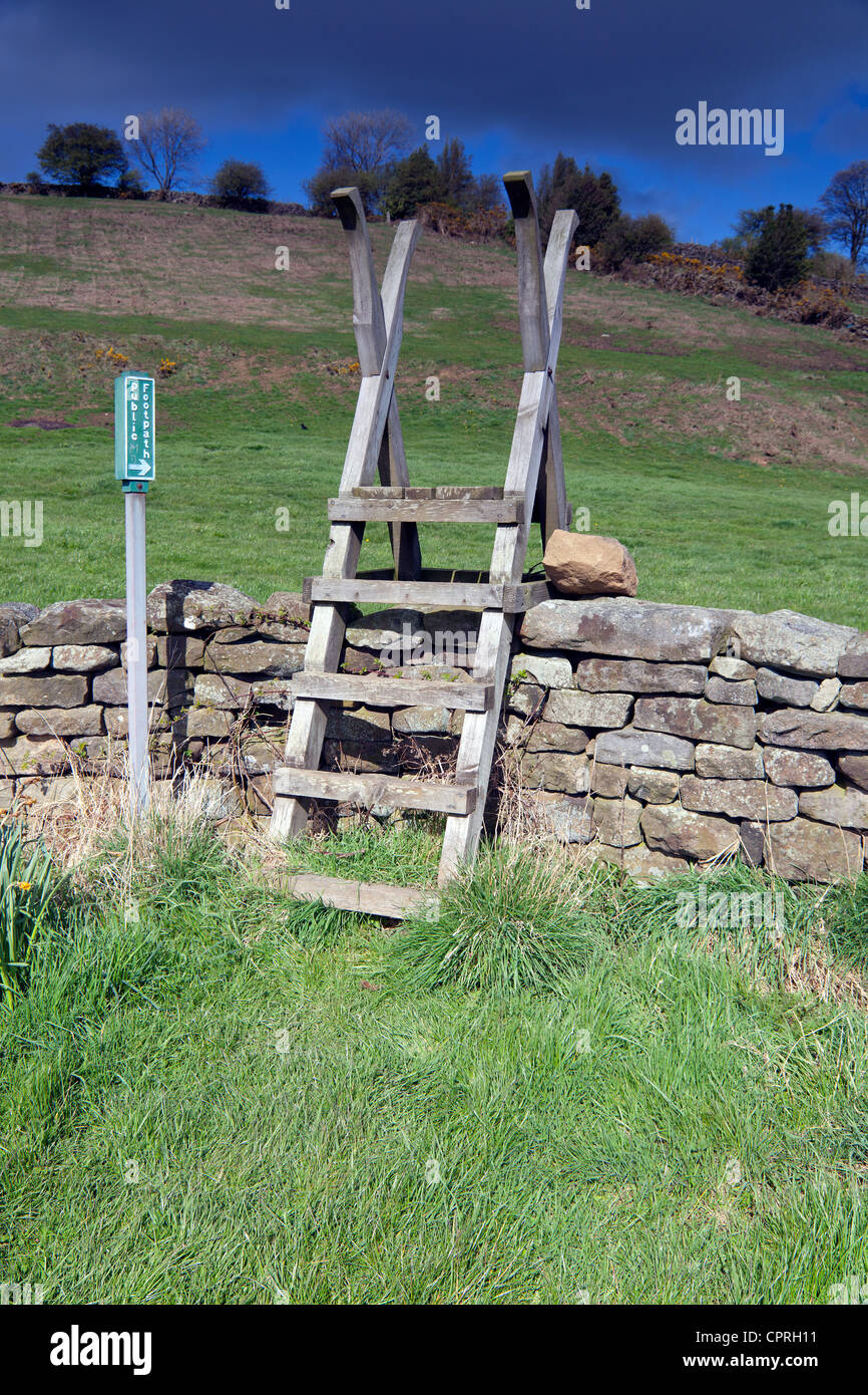 Ladder public footpath hi-res stock photography and images - Alamy