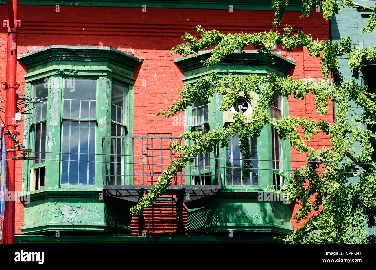 Old bay windows hi-res stock photography and images - Alamy