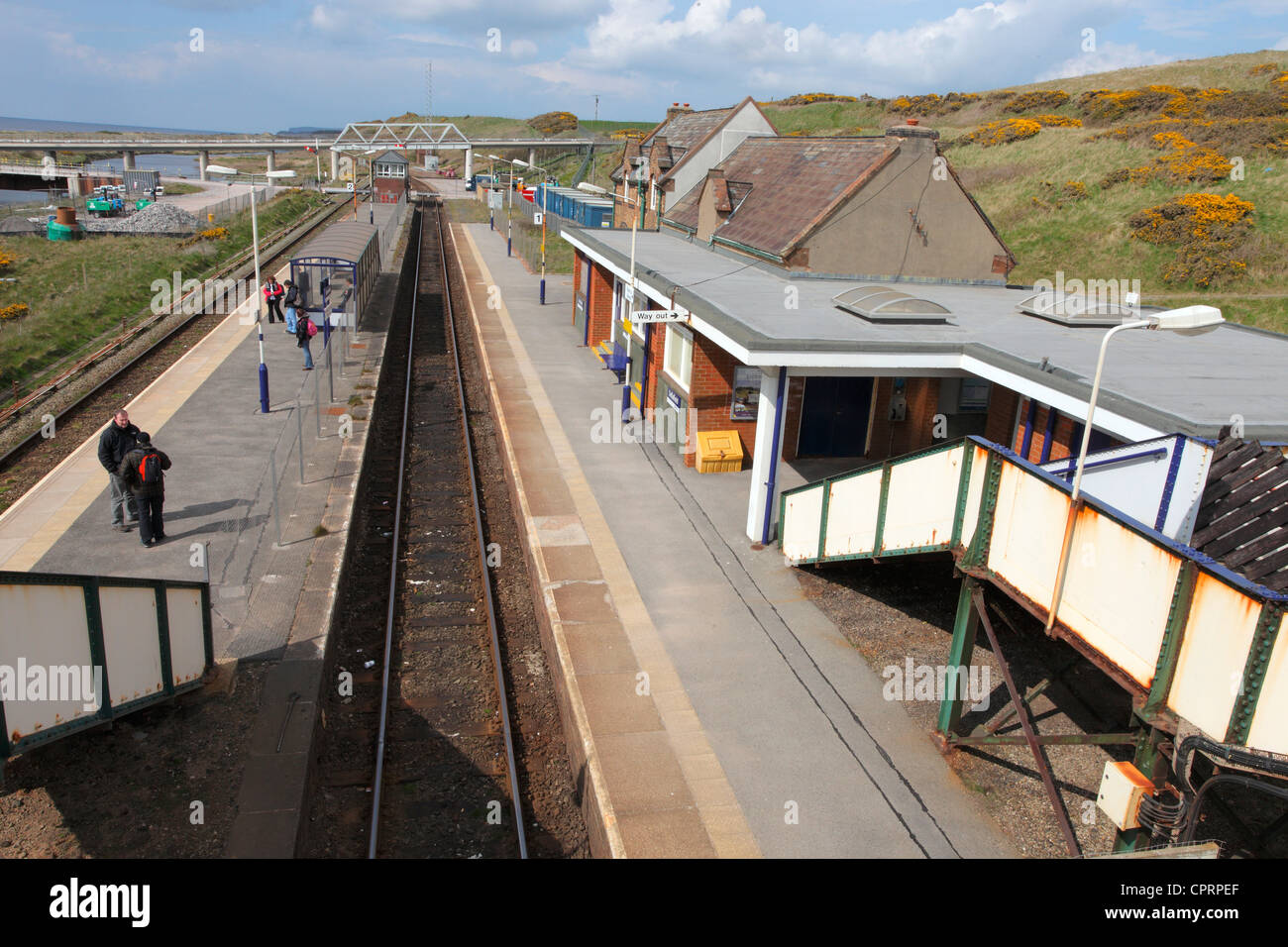 Looking down from bridge hi-res stock photography and images - Alamy
