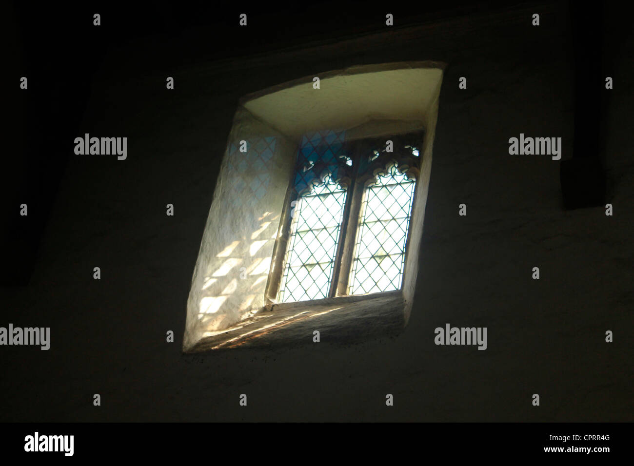 English church windows hi-res stock photography and images - Alamy