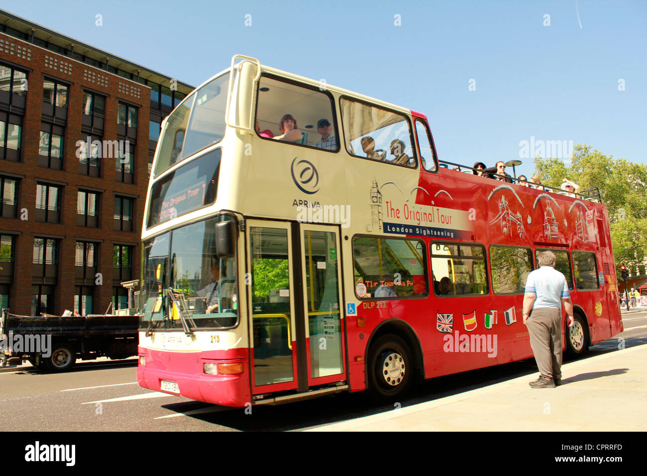 Open roof tour bus hi-res stock photography and images - Alamy