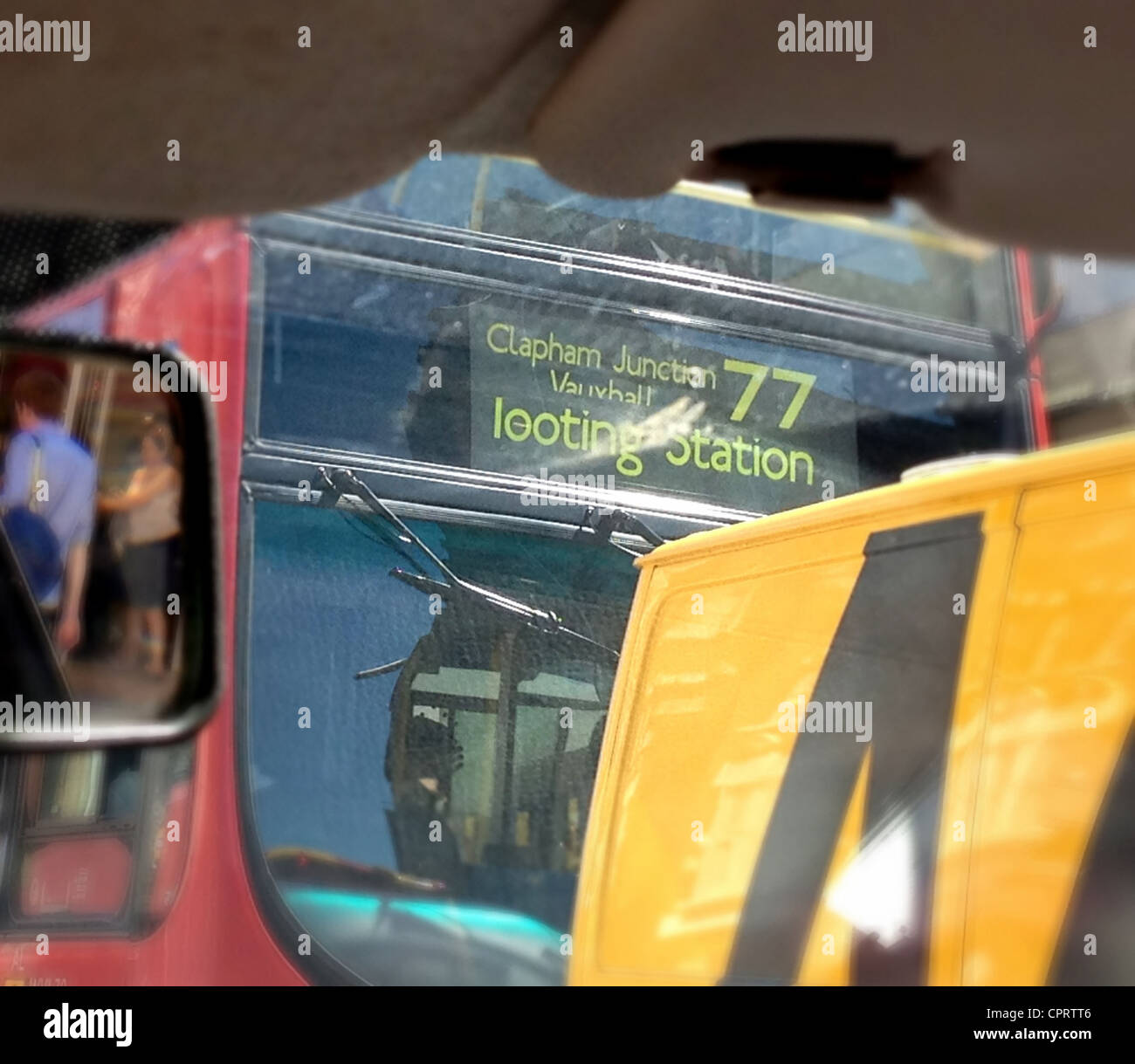 Bus 77 hi-res stock photography and images - Alamy