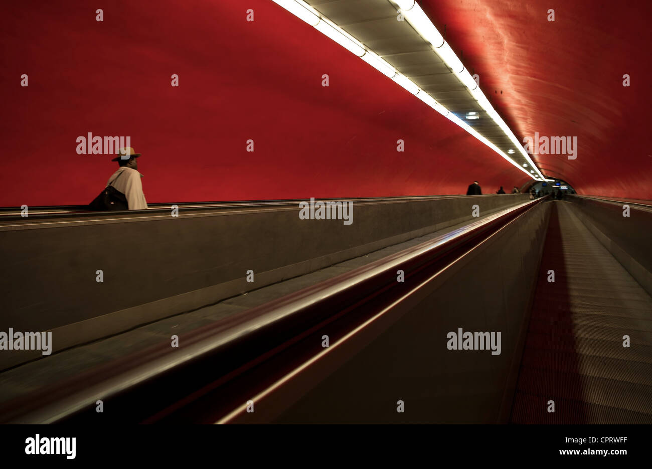 The Red Carpet of Auber, The moving walkway of Auber's underground. The ...