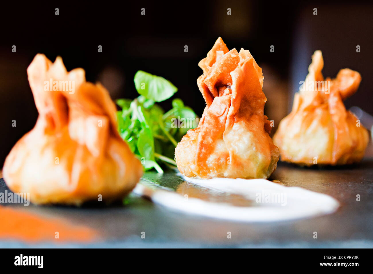 Food parcels hi-res stock photography and images - Alamy