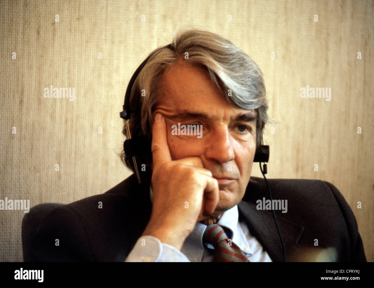 Portrait prize hi-res stock photography and images - Alamy