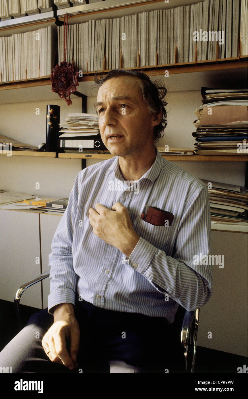 Huber, Robert, * 20.2.1937, German biochemist, half length, circa 1990 ...