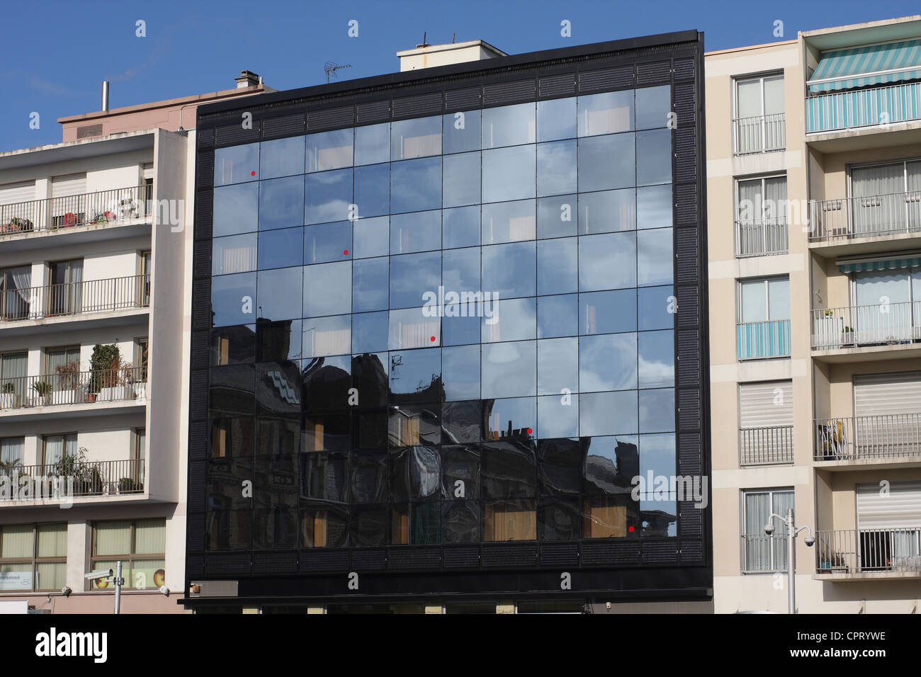Solar facade hi-res stock photography and images - Alamy