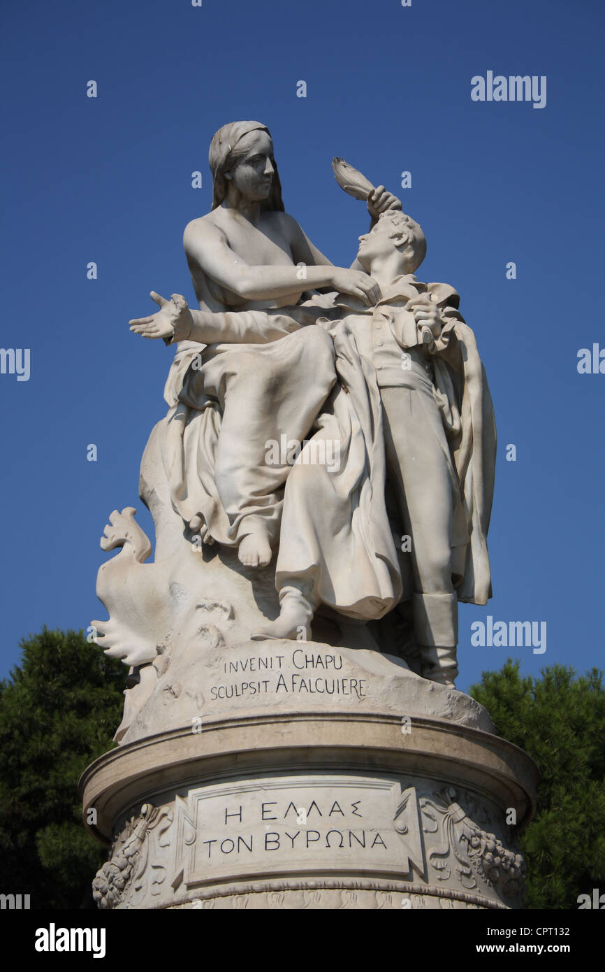 Greek male statue hi-res stock photography and images - Alamy