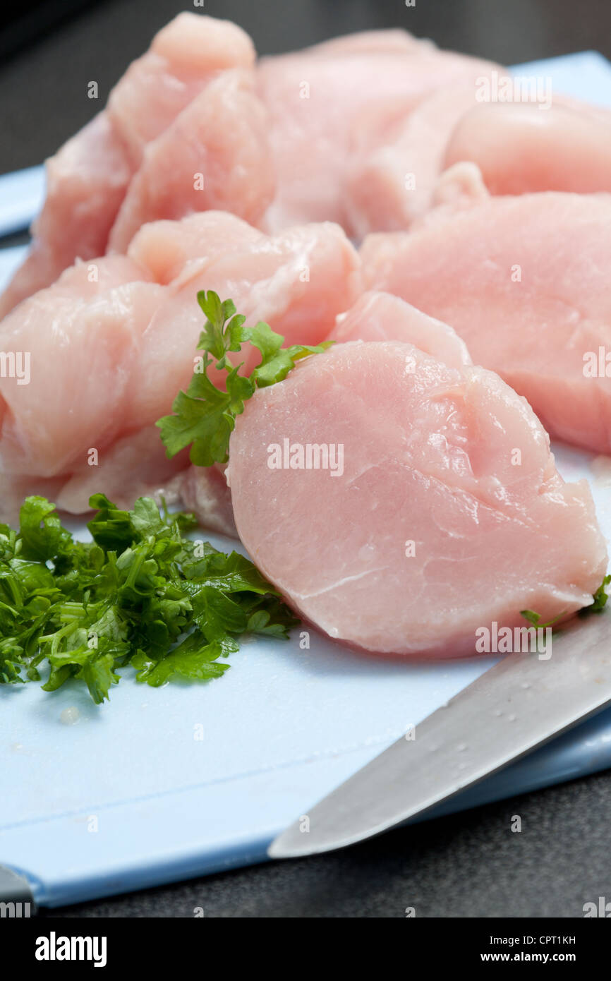 Chicken raw pieces hi-res stock photography and images - Alamy