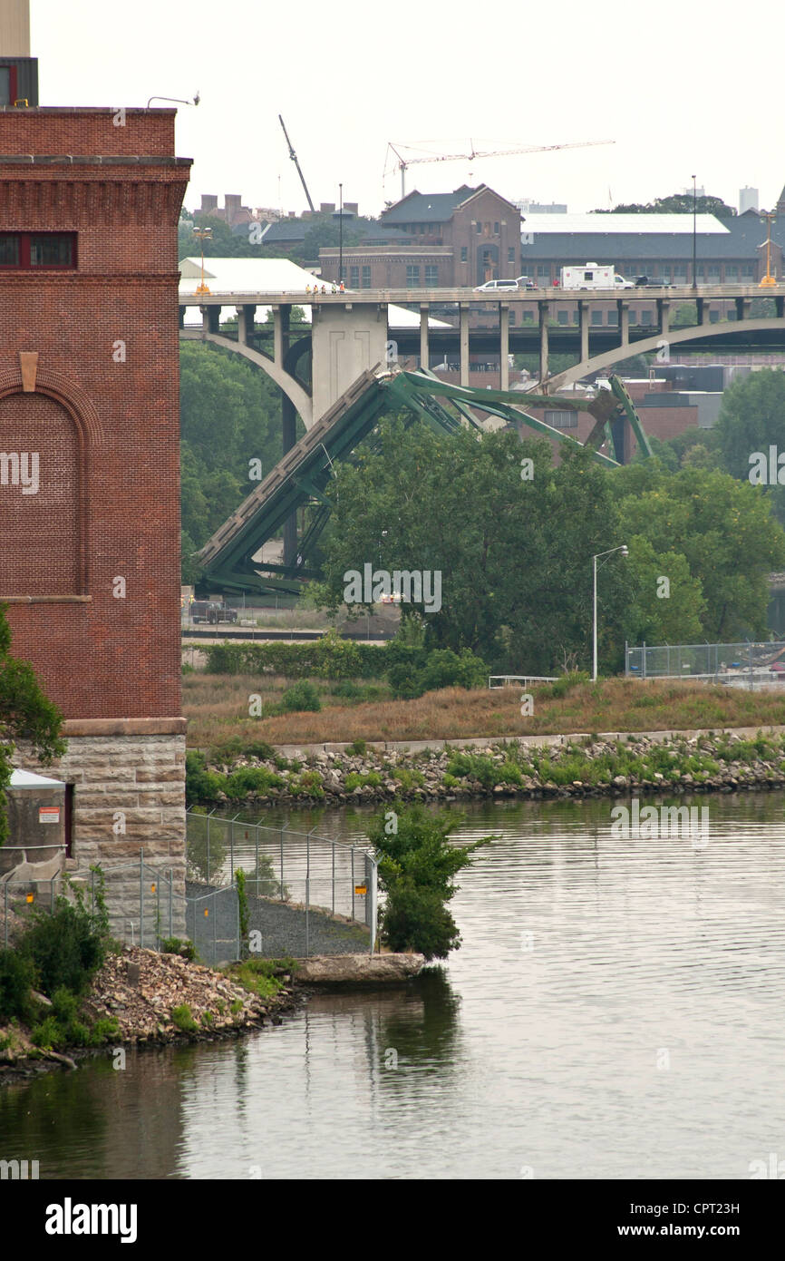 Media outlets receiving updates on the search and rescue in Minneapolis ...