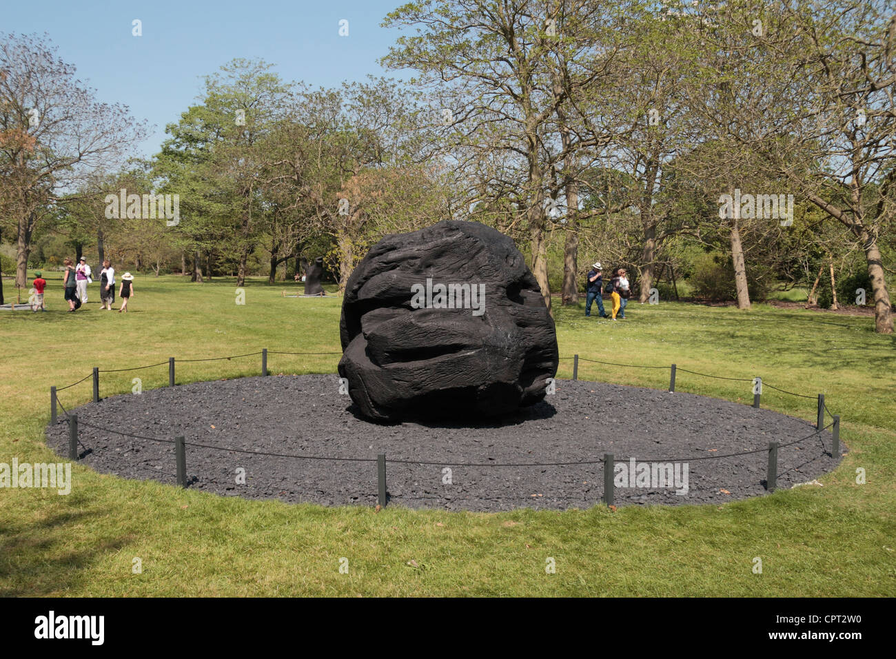 The "Black Butt" sculpture by David Nash, part of David Nash at Kew ...