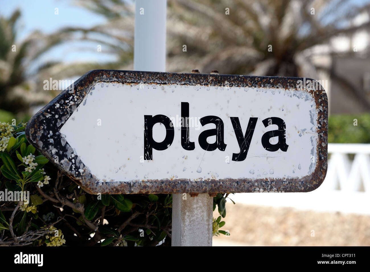 Playa beach sign hi-res stock photography and images - Alamy