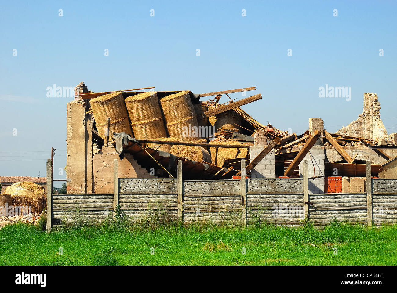 Earthquake in Northern Italy. Cavezzo : a collapsed former barn Stock ...