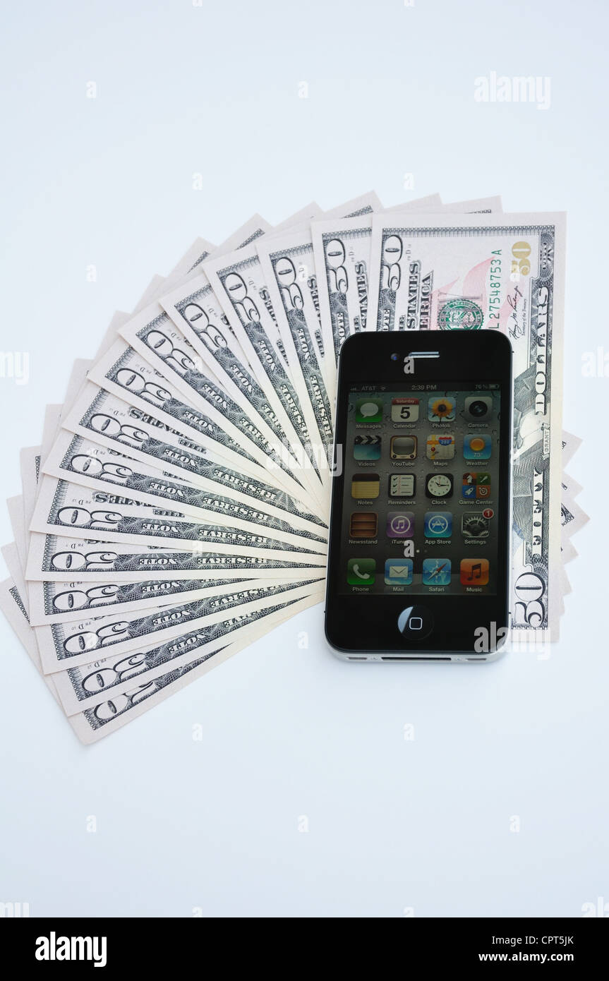 iPhone and US dollars Stock Photo - Alamy
