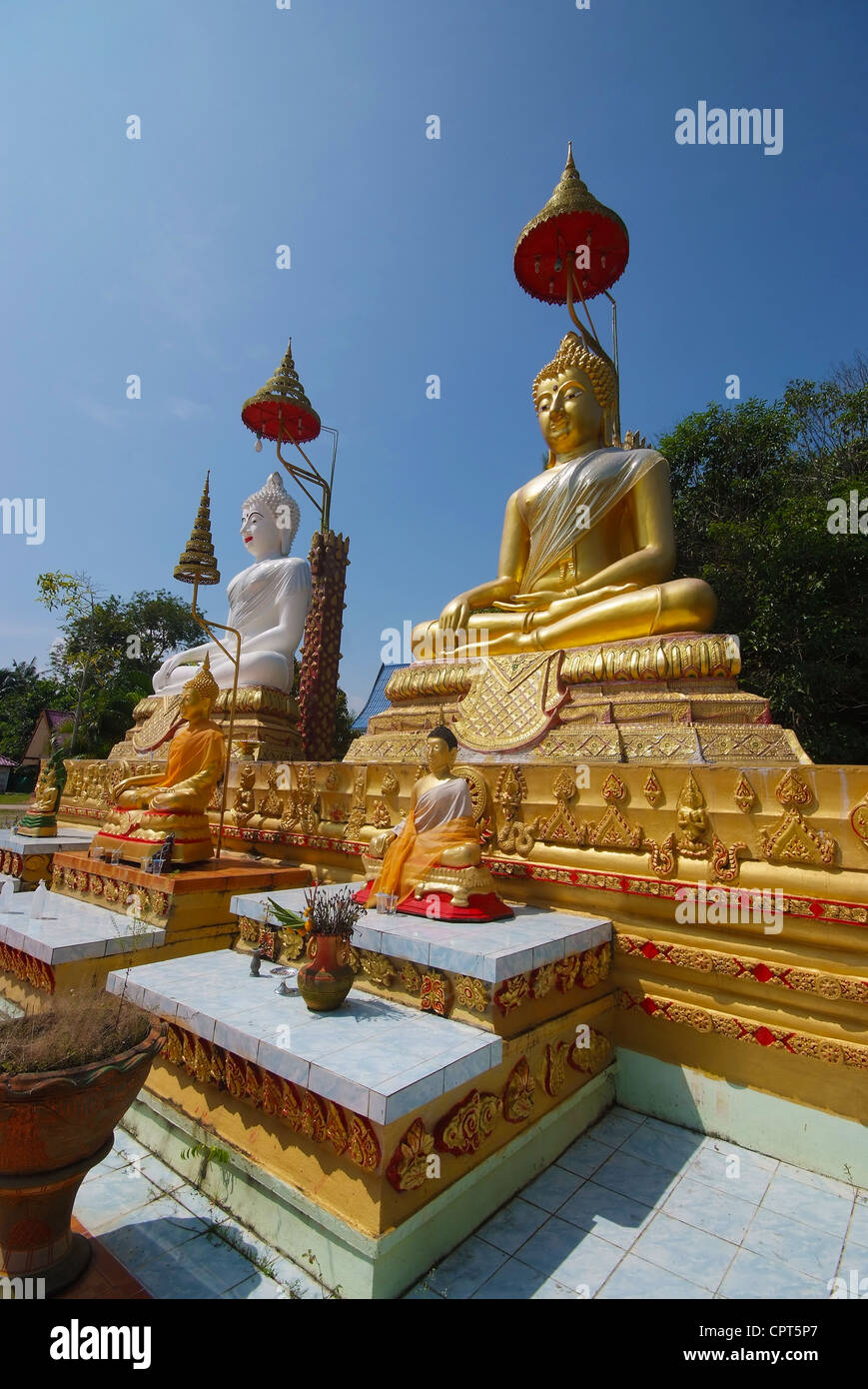 Golden buddha and statue hi-res stock photography and images - Alamy