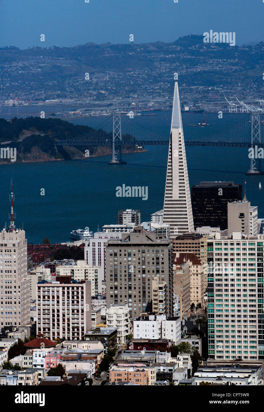 The transamerica pyramid tallest hi-res stock photography and images ...