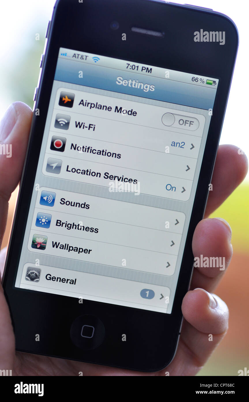 Iphone settings hi-res stock photography and images - Alamy